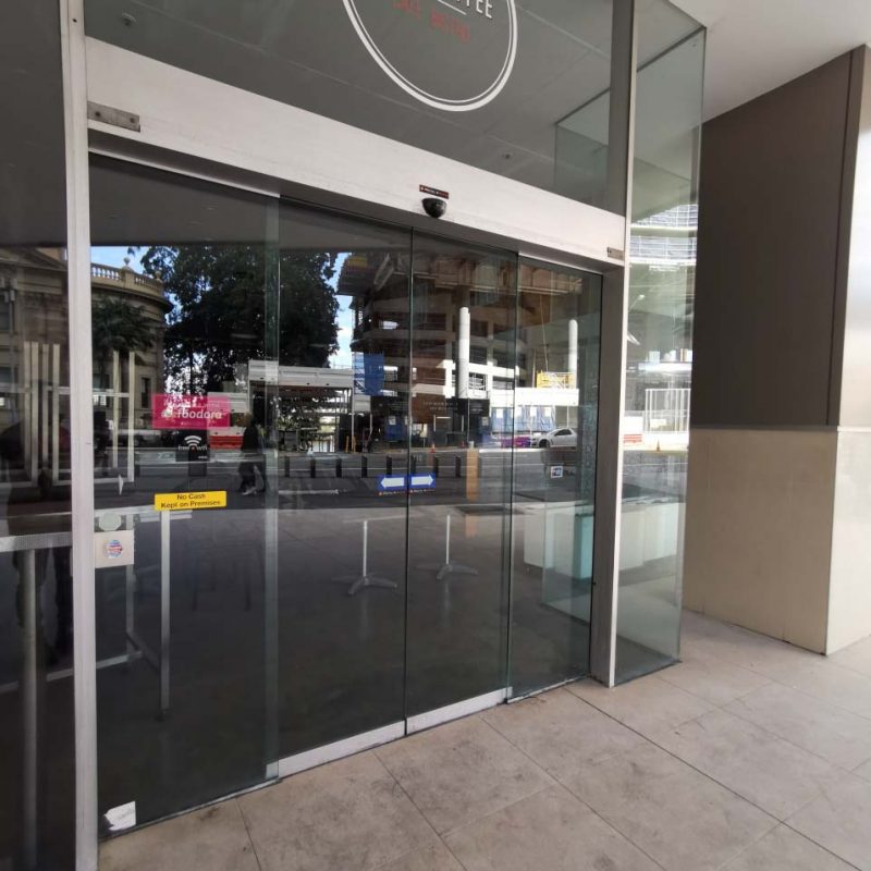 Automatic Entrance Door – Glassberry – Architectural Hardware